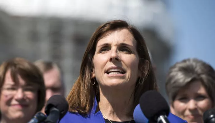 Profile in Courage: McSally Avoids CNN Cameras, Questions on Trump's ...